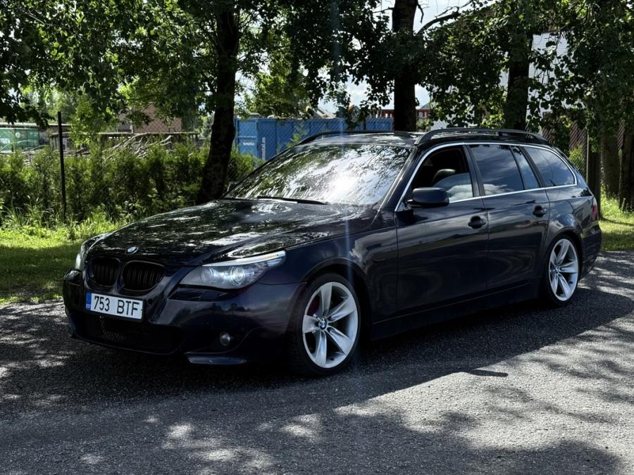 Zils BMW 530 2005 Tallina, ar dzinēja tilpumu 3.00 L un nobraukumu 297 tūkst. km par 2750 €, foto 14 vietnē AUTOMOTO.COM.LV