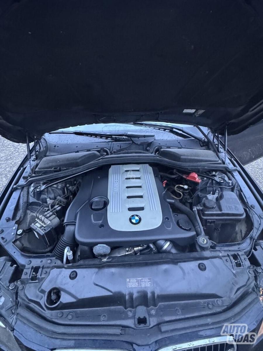 Blue BMW 530 2005 in Jonava, with an engine capacity of 3.00 L and mileage of 409 thousand km for 2700 €, photo 13 on AUTOMOTO.COM.LV