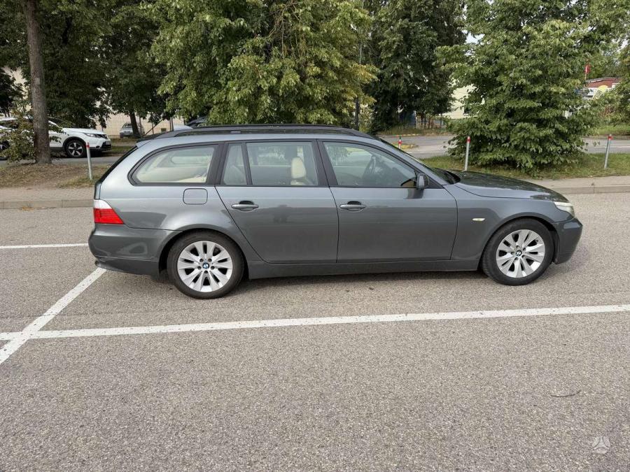 Blue BMW 530 2005 in Vilnius, with an engine capacity of 2.99 L and mileage of 298 thousand km for 3500 €, photo 7 on AUTOMOTO.COM.LV