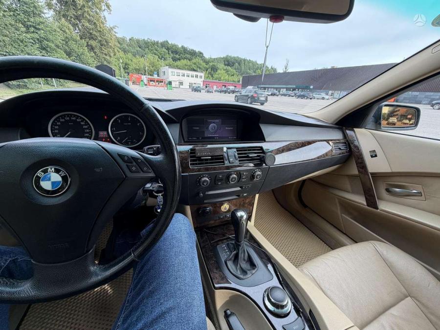 Blue BMW 530 2005 in Vilnius, with an engine capacity of 2.99 L and mileage of 298 thousand km for 3500 €, photo 11 on AUTOMOTO.COM.LV
