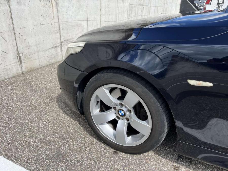 Blue BMW 530 2005 in Vilnius, with an engine capacity of 2.99 L and mileage of 430 thousand km for 3650 €, photo 20 on AUTOMOTO.COM.LV