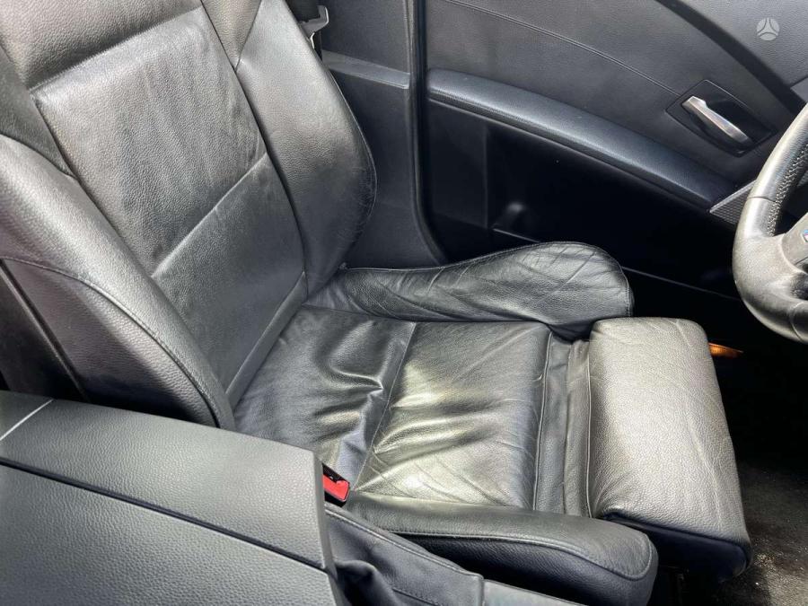 Blue BMW 530 2005 in Vilnius, with an engine capacity of 2.99 L and mileage of 430 thousand km for 3650 €, photo 31 on AUTOMOTO.COM.LV