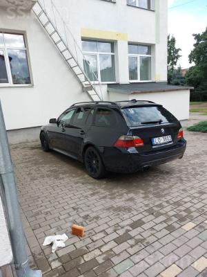 Zils BMW 530 2005 Rīga, ar dzinēja tilpumu 3.00 L un nobraukumu 382 tūkst. km par 4100 €, foto 3 vietnē AUTOMOTO.COM.LV