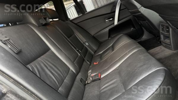 Blue BMW 530 2005 in Riga, with an engine capacity of 3.00 L and mileage of 268 thousand km for 3850 €, photo 9 on AUTOMOTO.COM.LV