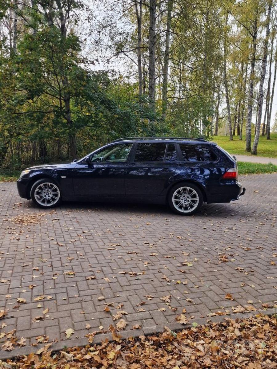 Blue BMW 530 2005 in Riga, with an engine capacity of 3.00 L and mileage of 0 thousand km for 3700 €, photo 9 on AUTOMOTO.COM.LV