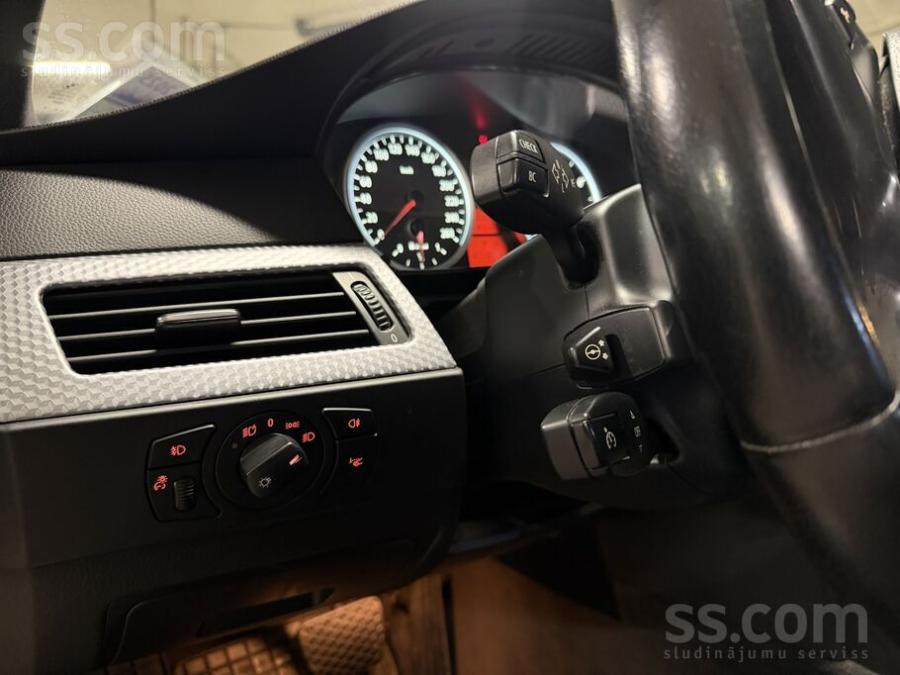 Zils BMW 530 2006 Rīga, ar dzinēja tilpumu 3.00 L un nobraukumu 346 tūkst. km par 5500 €, foto 10 vietnē AUTOMOTO.COM.LV