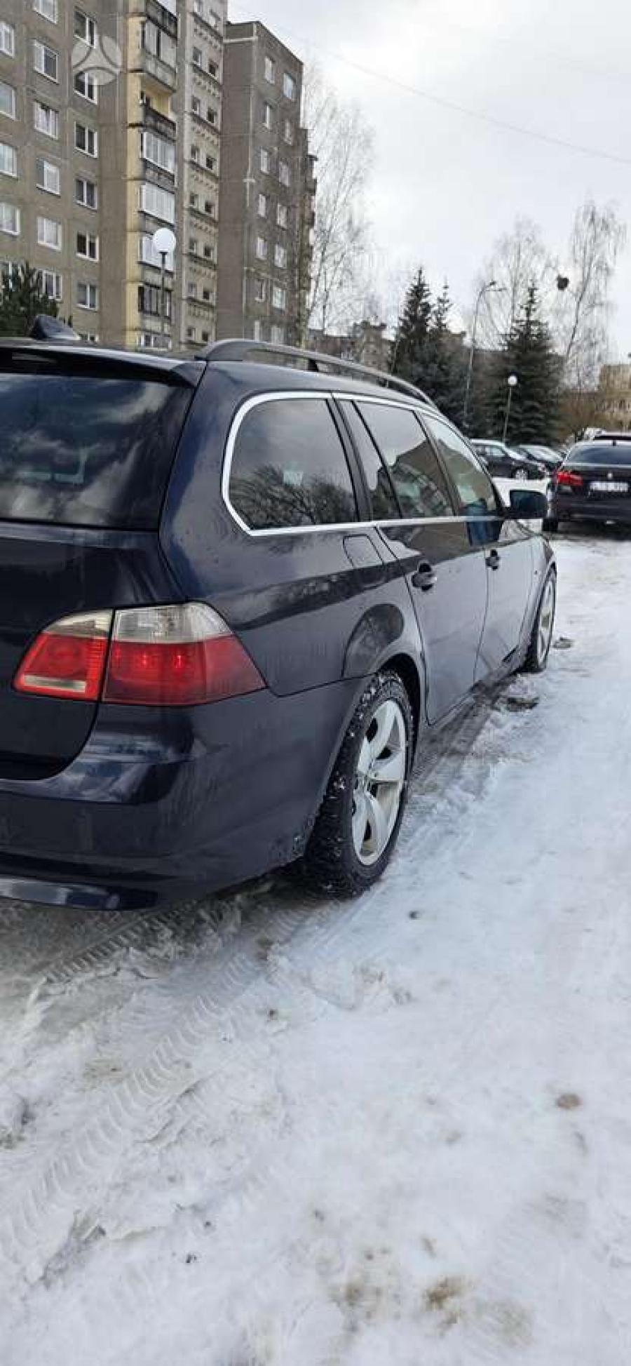 Blue BMW 530 2006 in Kaunas, with an engine capacity of 2.99 L and mileage of 403 thousand km for 3000 €, photo 9 on AUTOMOTO.COM.LV
