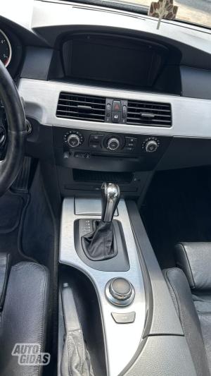 Zils BMW 530 2006 Viļņa, ar dzinēja tilpumu 3.00 L un nobraukumu 410 tūkst. km par 2300 €, foto 12 vietnē AUTOMOTO.COM.LV
