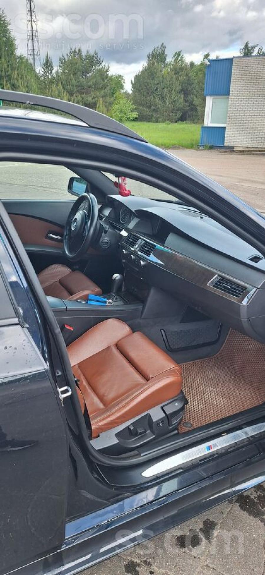 Zils BMW 530 2006 Daugavpils, ar dzinēja tilpumu 3.00 L un nobraukumu 345 tūkst. km par 4700 €, foto 7 vietnē AUTOMOTO.COM.LV