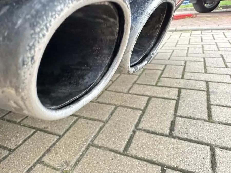 Zils BMW 530 2006 Rīga, ar dzinēja tilpumu 3.00 L un nobraukumu 281 tūkst. km par 3990 €, foto 13 vietnē AUTOMOTO.COM.LV