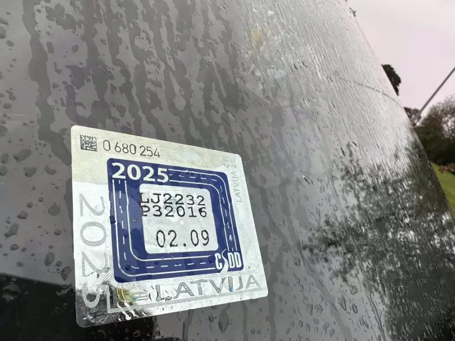 Zils BMW 530 2006 Rīga, ar dzinēja tilpumu 3.00 L un nobraukumu 281 tūkst. km par 3990 €, foto 15 vietnē AUTOMOTO.COM.LV