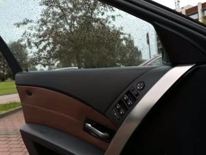 Zils BMW 530 2006 Rīga, ar dzinēja tilpumu 3.00 L un nobraukumu 281 tūkst. km par 3990 €, foto 22 vietnē AUTOMOTO.COM.LV