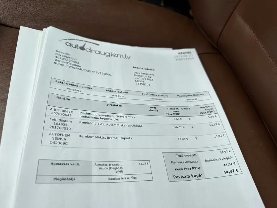 Zils BMW 530 2006 Rīga, ar dzinēja tilpumu 3.00 L un nobraukumu 281 tūkst. km par 3990 €, foto 41 vietnē AUTOMOTO.COM.LV
