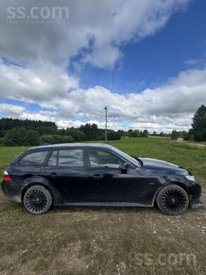 Zils BMW 530 2006 Liepāja, ar dzinēja tilpumu 3.00 L un nobraukumu 410 tūkst. km par 4200 €, foto 4 vietnē AUTOMOTO.COM.LV