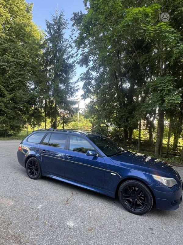 Zils BMW 530 2006 Širvintos, ar dzinēja tilpumu 2.99 L un nobraukumu 363 tūkst. km par 3800 €, foto 4 vietnē AUTOMOTO.COM.LV