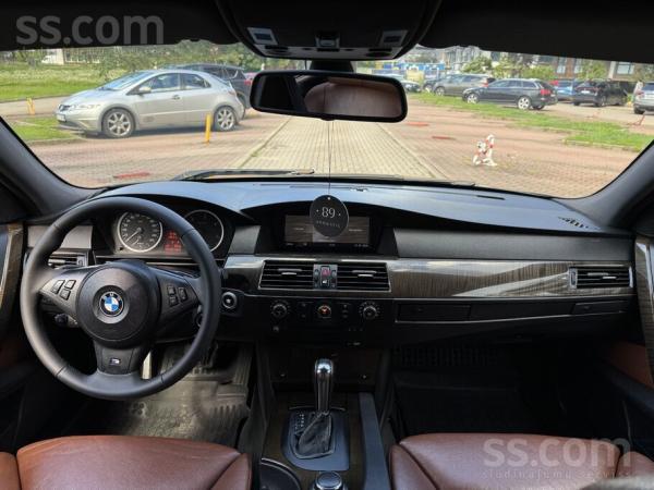 Zils BMW 530 2006 Rīga, ar dzinēja tilpumu 3.00 L un nobraukumu 392 tūkst. km par 4290 €, foto 7 vietnē AUTOMOTO.COM.LV
