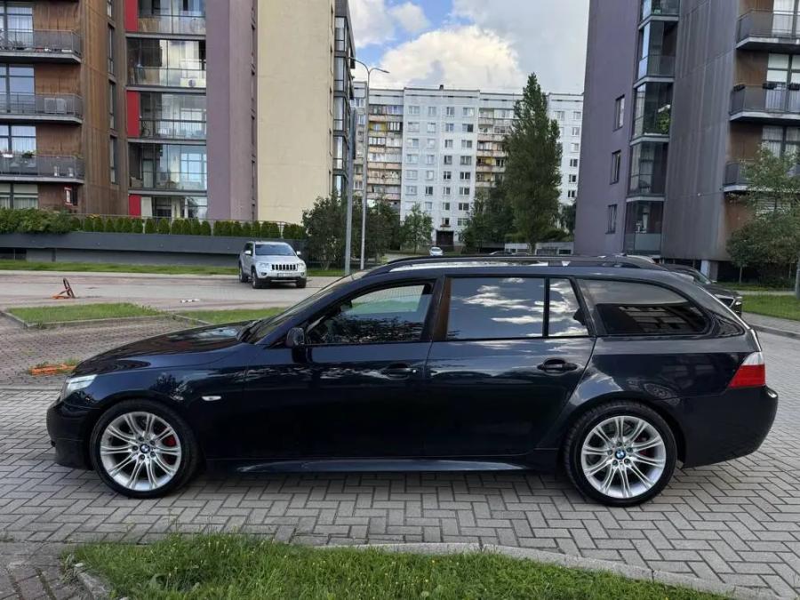 Zils BMW 530 2006 Rīga, ar dzinēja tilpumu 3.00 L un nobraukumu 392 tūkst. km par 5290 €, foto 4 vietnē AUTOMOTO.COM.LV
