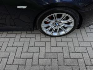 Zils BMW 530 2006 Rīga, ar dzinēja tilpumu 3.00 L un nobraukumu 392 tūkst. km par 5290 €, foto 7 vietnē AUTOMOTO.COM.LV