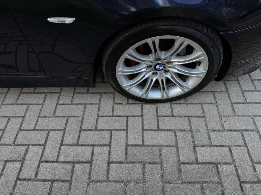 Zils BMW 530 2006 Rīga, ar dzinēja tilpumu 3.00 L un nobraukumu 392 tūkst. km par 5290 €, foto 7 vietnē AUTOMOTO.COM.LV
