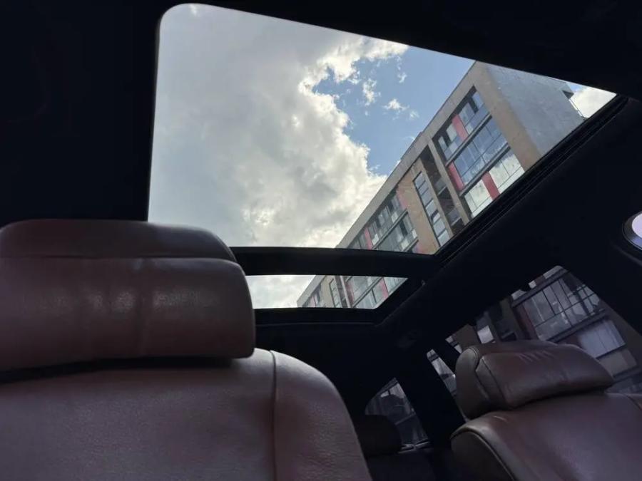 Zils BMW 530 2006 Rīga, ar dzinēja tilpumu 3.00 L un nobraukumu 392 tūkst. km par 5290 €, foto 12 vietnē AUTOMOTO.COM.LV