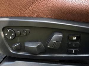 Zils BMW 530 2006 Rīga, ar dzinēja tilpumu 3.00 L un nobraukumu 392 tūkst. km par 5290 €, foto 15 vietnē AUTOMOTO.COM.LV
