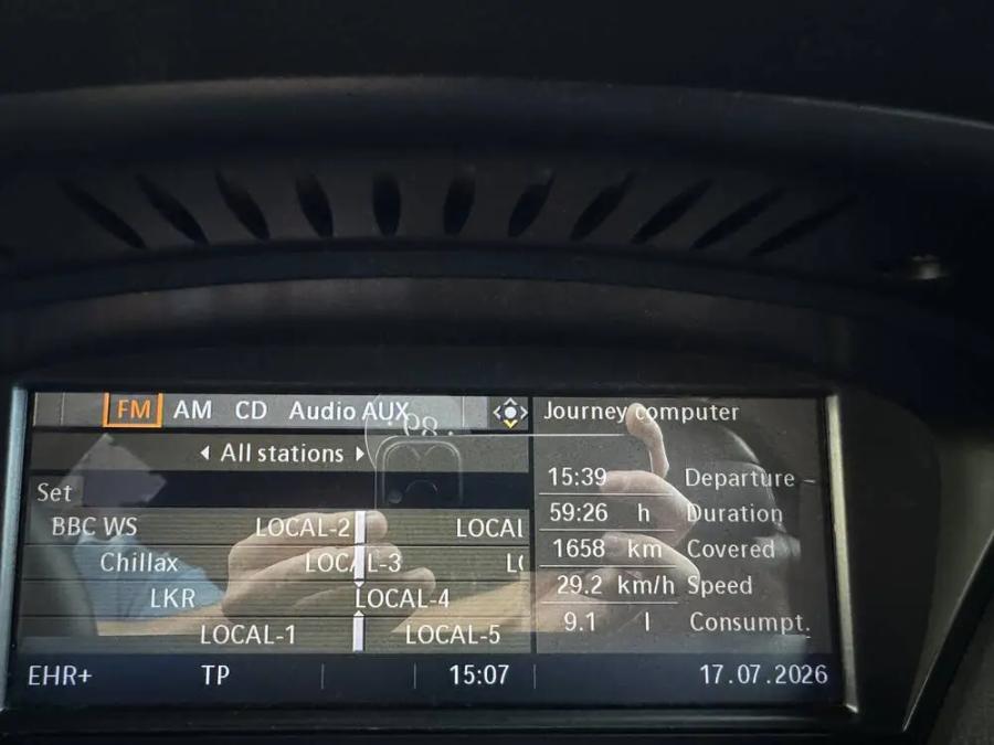 Zils BMW 530 2006 Rīga, ar dzinēja tilpumu 3.00 L un nobraukumu 392 tūkst. km par 5290 €, foto 19 vietnē AUTOMOTO.COM.LV
