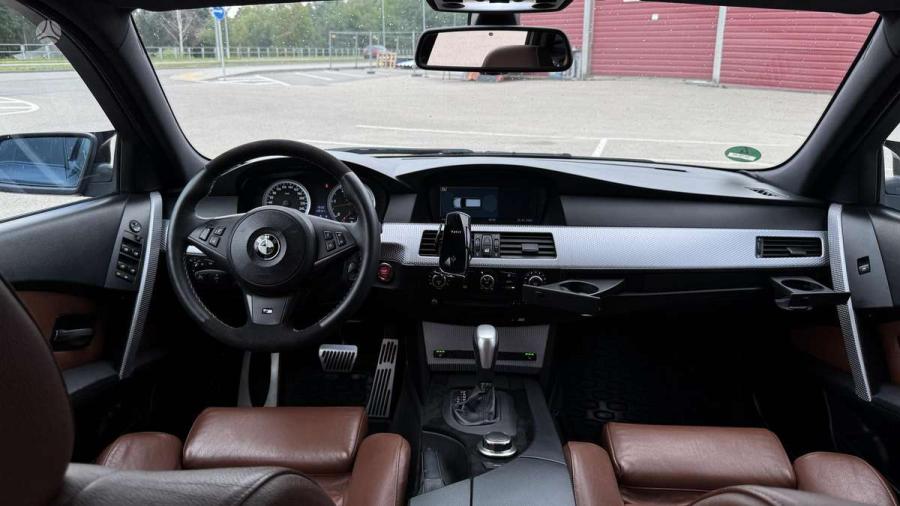 Zils BMW 530 2006 Utena, ar dzinēja tilpumu 2.99 L un nobraukumu 319 tūkst. km par 5300 €, foto 3 vietnē AUTOMOTO.COM.LV