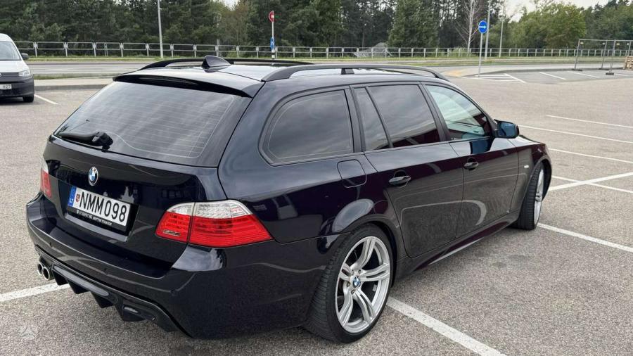 Zils BMW 530 2006 Utena, ar dzinēja tilpumu 2.99 L un nobraukumu 319 tūkst. km par 5300 €, foto 5 vietnē AUTOMOTO.COM.LV