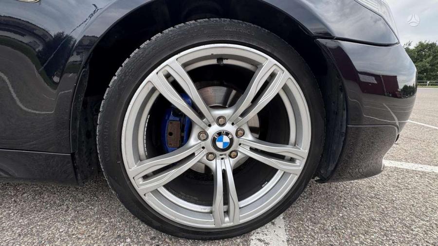 Zils BMW 530 2006 Utena, ar dzinēja tilpumu 2.99 L un nobraukumu 319 tūkst. km par 5300 €, foto 15 vietnē AUTOMOTO.COM.LV