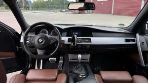 Zils BMW 530 2006 Utena, ar dzinēja tilpumu 2.99 L un nobraukumu 319 tūkst. km par 5300 €, foto 19 vietnē AUTOMOTO.COM.LV