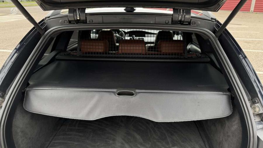 Zils BMW 530 2006 Utena, ar dzinēja tilpumu 2.99 L un nobraukumu 319 tūkst. km par 5300 €, foto 24 vietnē AUTOMOTO.COM.LV