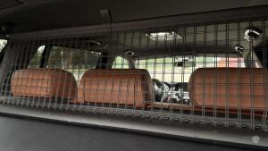 Zils BMW 530 2006 Utena, ar dzinēja tilpumu 2.99 L un nobraukumu 319 tūkst. km par 5300 €, foto 25 vietnē AUTOMOTO.COM.LV
