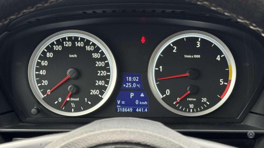 Zils BMW 530 2006 Utena, ar dzinēja tilpumu 2.99 L un nobraukumu 319 tūkst. km par 5300 €, foto 36 vietnē AUTOMOTO.COM.LV