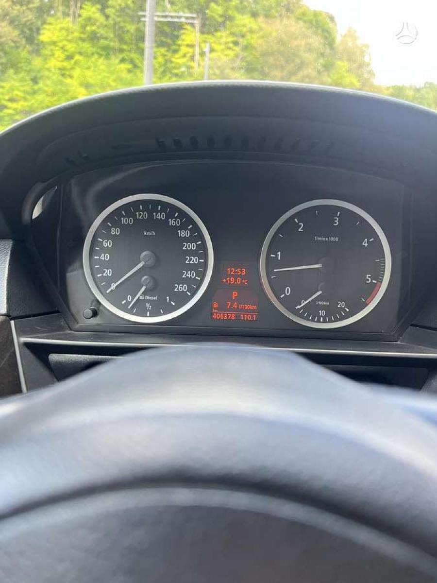Zils BMW 530 2006 Kauņa, ar dzinēja tilpumu 2.99 L un nobraukumu 407 tūkst. km par 3750 €, foto 23 vietnē AUTOMOTO.COM.LV
