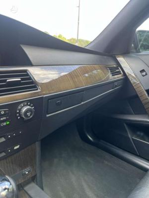 Zils BMW 530 2006 Kauņa, ar dzinēja tilpumu 2.99 L un nobraukumu 407 tūkst. km par 3750 €, foto 25 vietnē AUTOMOTO.COM.LV