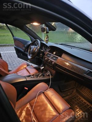 Zils BMW 530 2006 Valka, ar dzinēja tilpumu 3.00 L un nobraukumu 446 tūkst. km par 3000 €, foto 13 vietnē AUTOMOTO.COM.LV