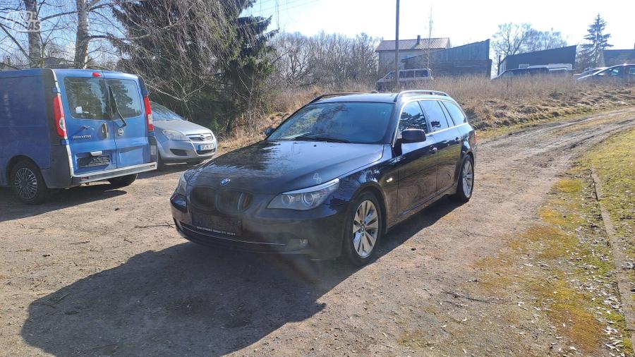 Blue BMW 530 2007 in Vilnius, with an engine capacity of 3.00 L and mileage of 323 thousand km for 4050 €, photo 1 on AUTOMOTO.COM.LV