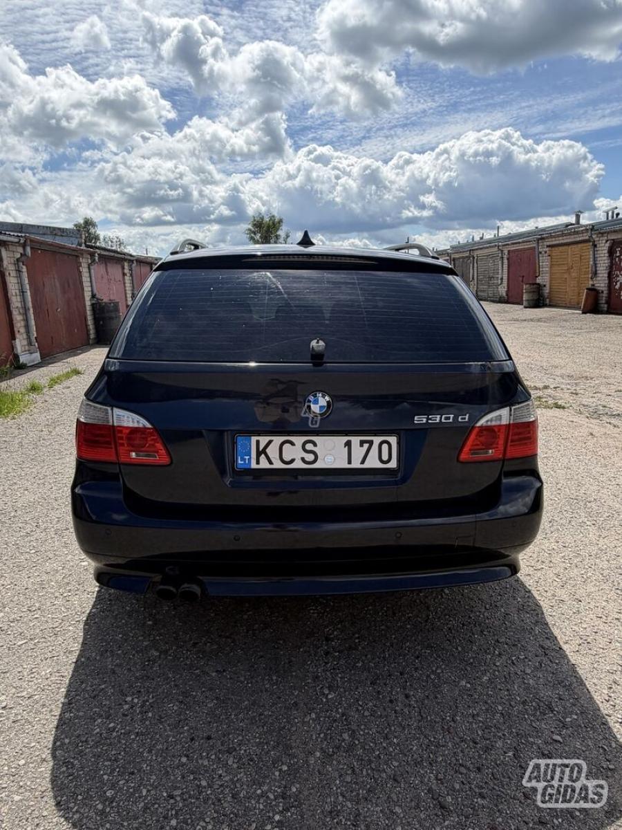 Zils BMW 530 2007 Panevēža, ar dzinēja tilpumu 3.00 L un nobraukumu 300 tūkst. km par 2900 €, foto 9 vietnē AUTOMOTO.COM.LV