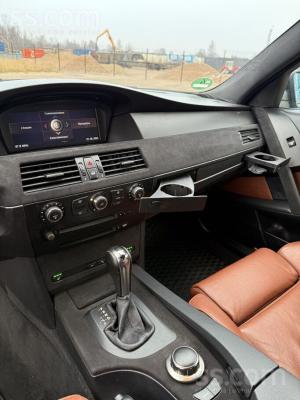 Zils BMW 530 2007 Tukums, ar dzinēja tilpumu 3.00 L un nobraukumu 360 tūkst. km par 5490 €, foto 26 vietnē AUTOMOTO.COM.LV