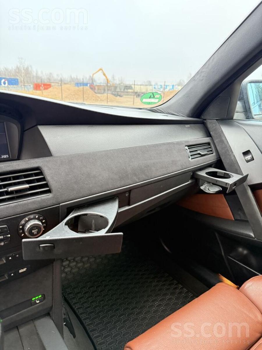 Zils BMW 530 2007 Tukums, ar dzinēja tilpumu 3.00 L un nobraukumu 360 tūkst. km par 5490 €, foto 27 vietnē AUTOMOTO.COM.LV