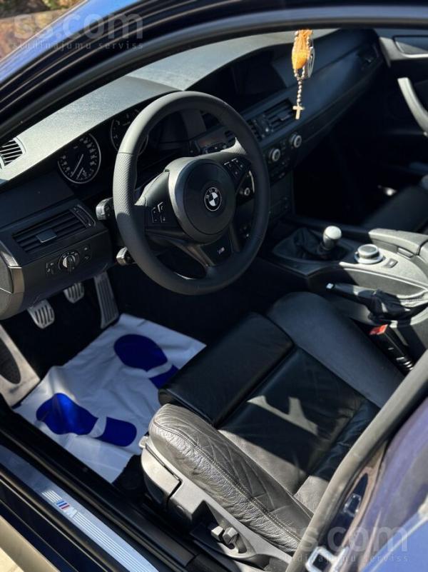 Blue BMW 530 2007 in Bauska, with an engine capacity of 3.00 L and mileage of 425 thousand km for 5850 €, photo 5 on AUTOMOTO.COM.LV