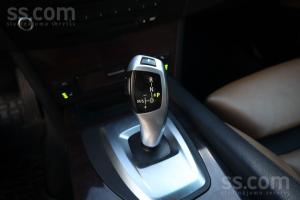 Blue BMW 530 2007 in Riga, with an engine capacity of 3.00 L and mileage of 367 thousand km for 5490 €, photo 27 on AUTOMOTO.COM.LV