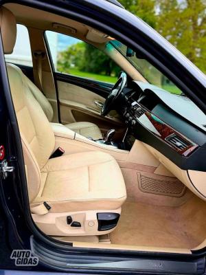 Blue BMW 530 2008 in Kaunas, with an engine capacity of 3.00 L and mileage of 366 thousand km for 3400 €, photo 17 on AUTOMOTO.COM.LV