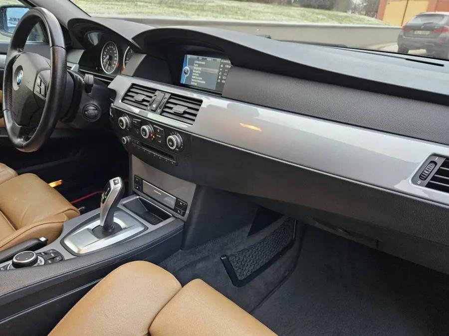 Синий БМВ 530 2008 в Екабпилс, объемом двигателя 3.00 л и пробегом 345 тыс. км за 4990 €, фото 25 на AUTOMOTO.COM.LV