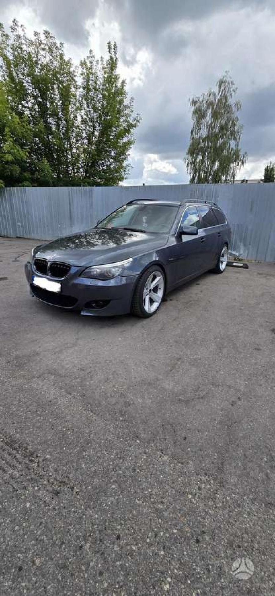 Zils BMW 530 2008 Kauņa, ar dzinēja tilpumu 2.99 L un nobraukumu 423 tūkst. km par 5200 €, foto 3 vietnē AUTOMOTO.COM.LV