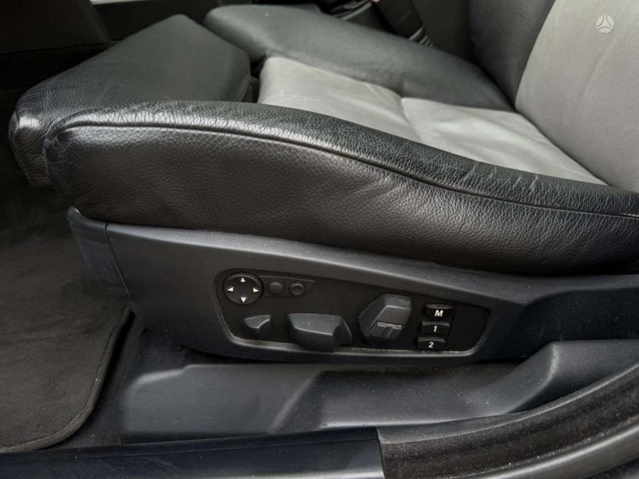 Blue BMW 530 2008 in Vilnius, with an engine capacity of 2.99 L and mileage of 330 thousand km for 5250 €, photo 15 on AUTOMOTO.COM.LV