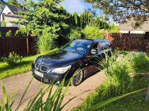 Blue BMW 530 2008 in Kaunas, with an engine capacity of 2.99 L and mileage of 384 thousand km for 6700 €, photo 3 on AUTOMOTO.COM.LV