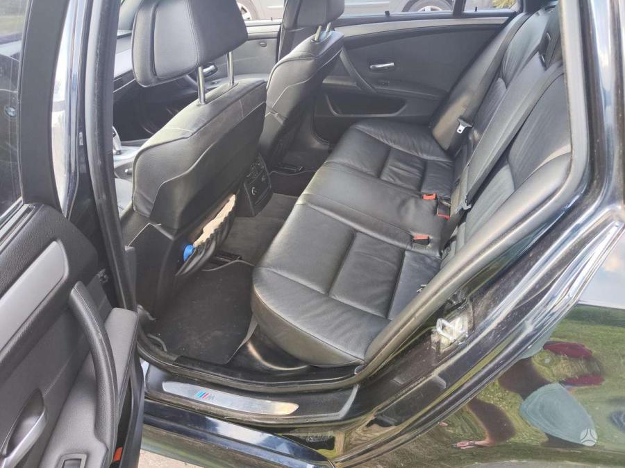 Blue BMW 530 2008 in Kaunas, with an engine capacity of 2.99 L and mileage of 384 thousand km for 6700 €, photo 16 on AUTOMOTO.COM.LV