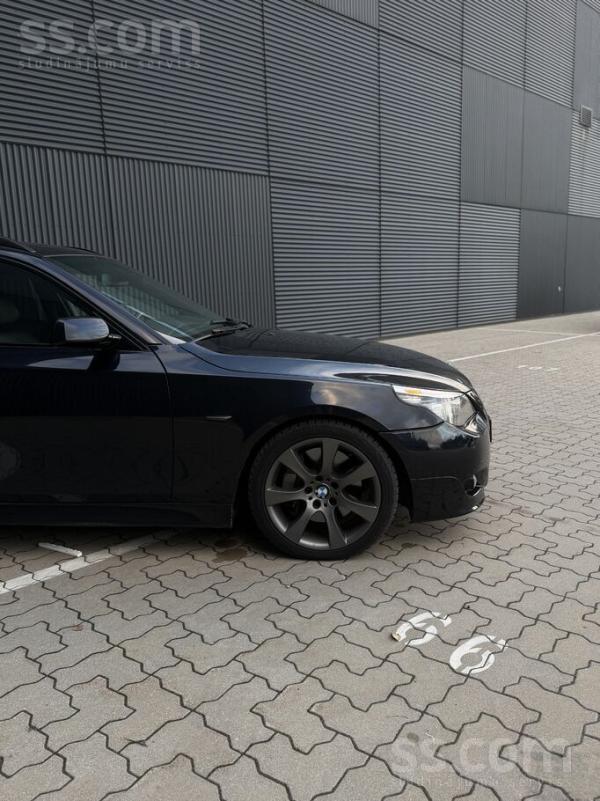 BMW 530 2008 in Riga on AUTOMOTO.COM.LV Blue BMW 530 2008 in Riga, with an engine capacity of 3.00 L and mileage of 474 thousand km for 5400 €, photo 6 on AUTOMOTO.COM.LV