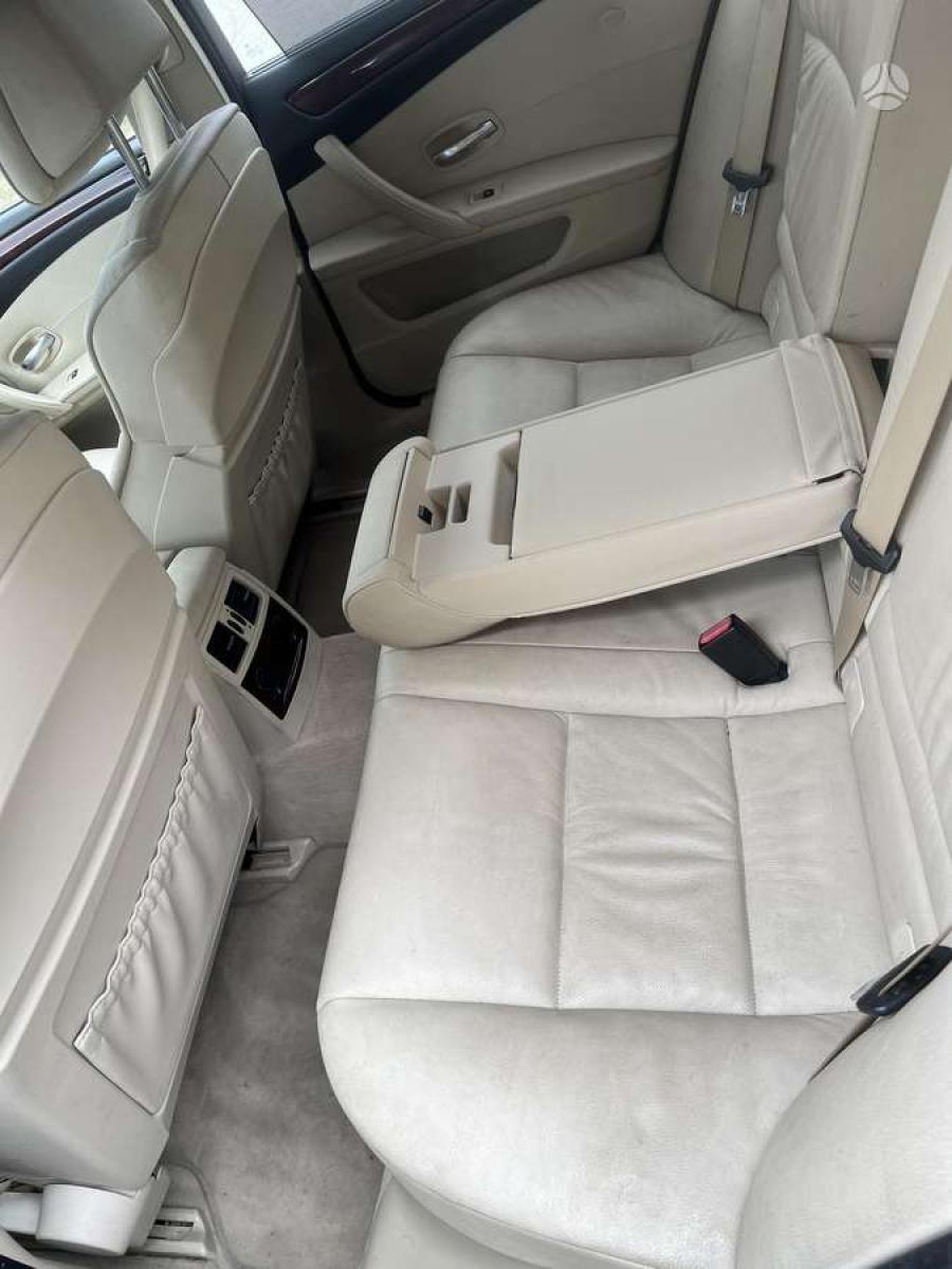 Blue BMW 530 2009 in Vilnius, with an engine capacity of 2.99 L and mileage of 420 thousand km for 3850 €, photo 11 on AUTOMOTO.COM.LV